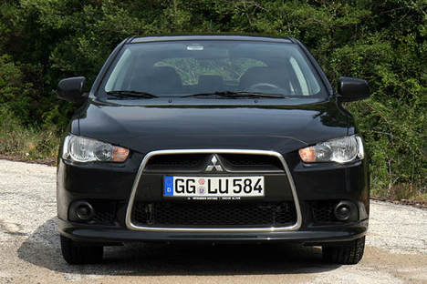 Mitsubishi Lancer technical specifications and fuel economy